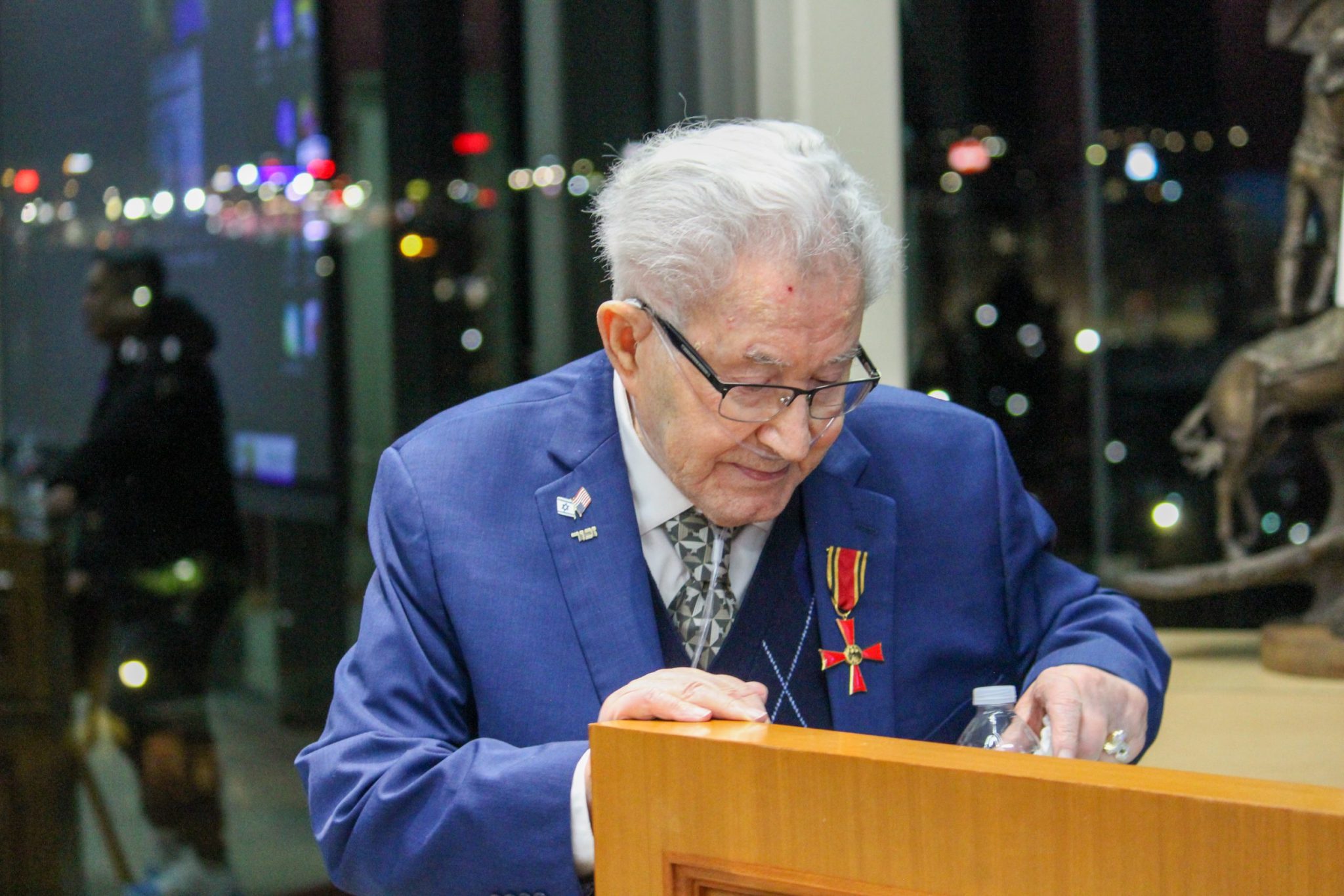 Holocaust survivor Ben Lesser spreads message of living a life that ...